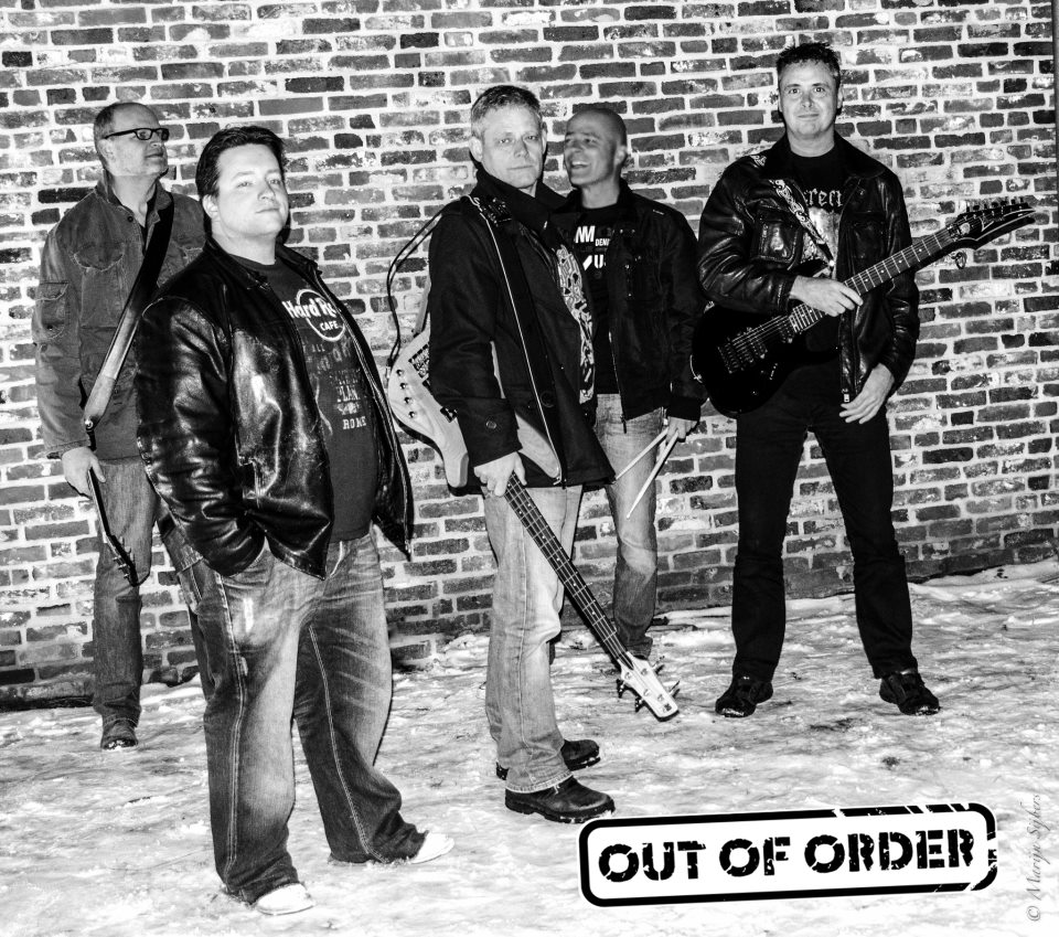 Boek Out Of Order | Gigstarter