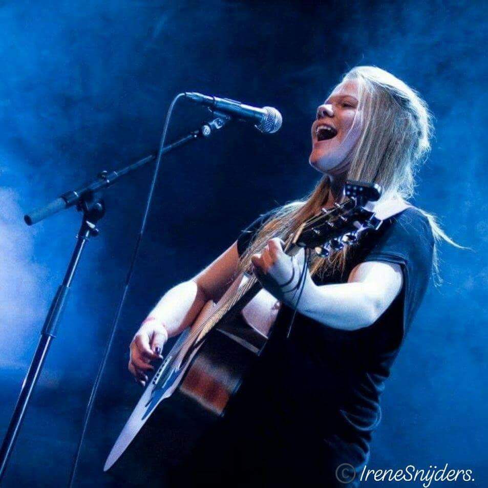 Contratar Kim Dawn | Gigstarter