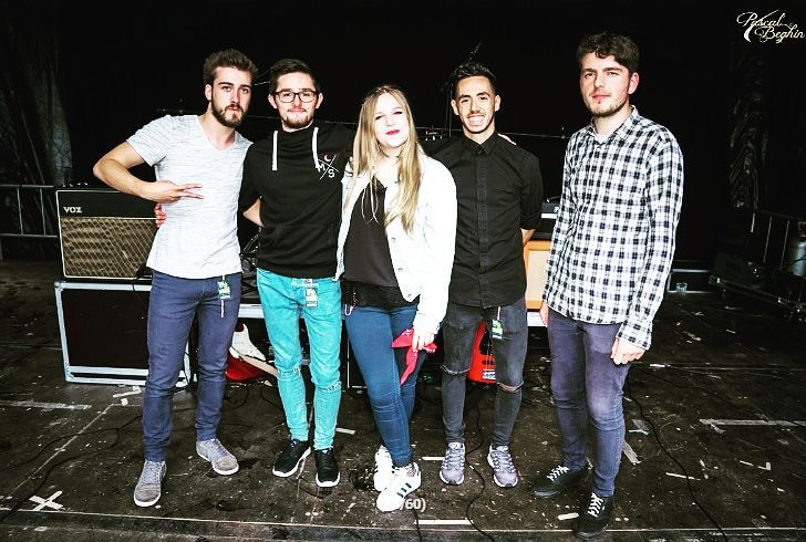 Contratar MoonStone | Gigstarter